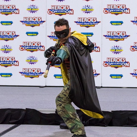 Red Robin Cosplay
