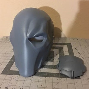 Deathstroke / Slade Mask and Back-plate Primed and Sanded and Ready to ...