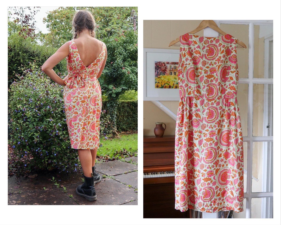 Vintage 1950s/60s Fitted Shift Dress. With V Back and Bow Detail ...