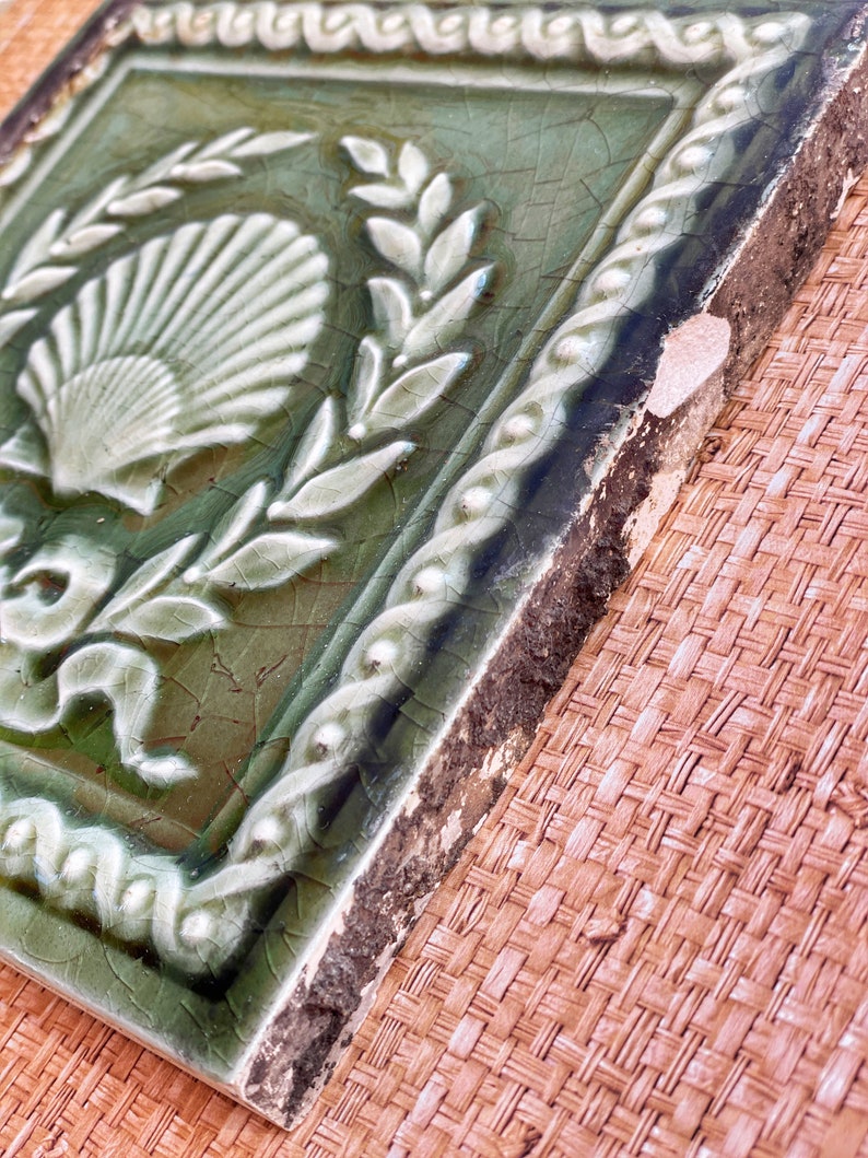 Vintage Glazed Trent Tile With Sea Shell Bow Design - Etsy