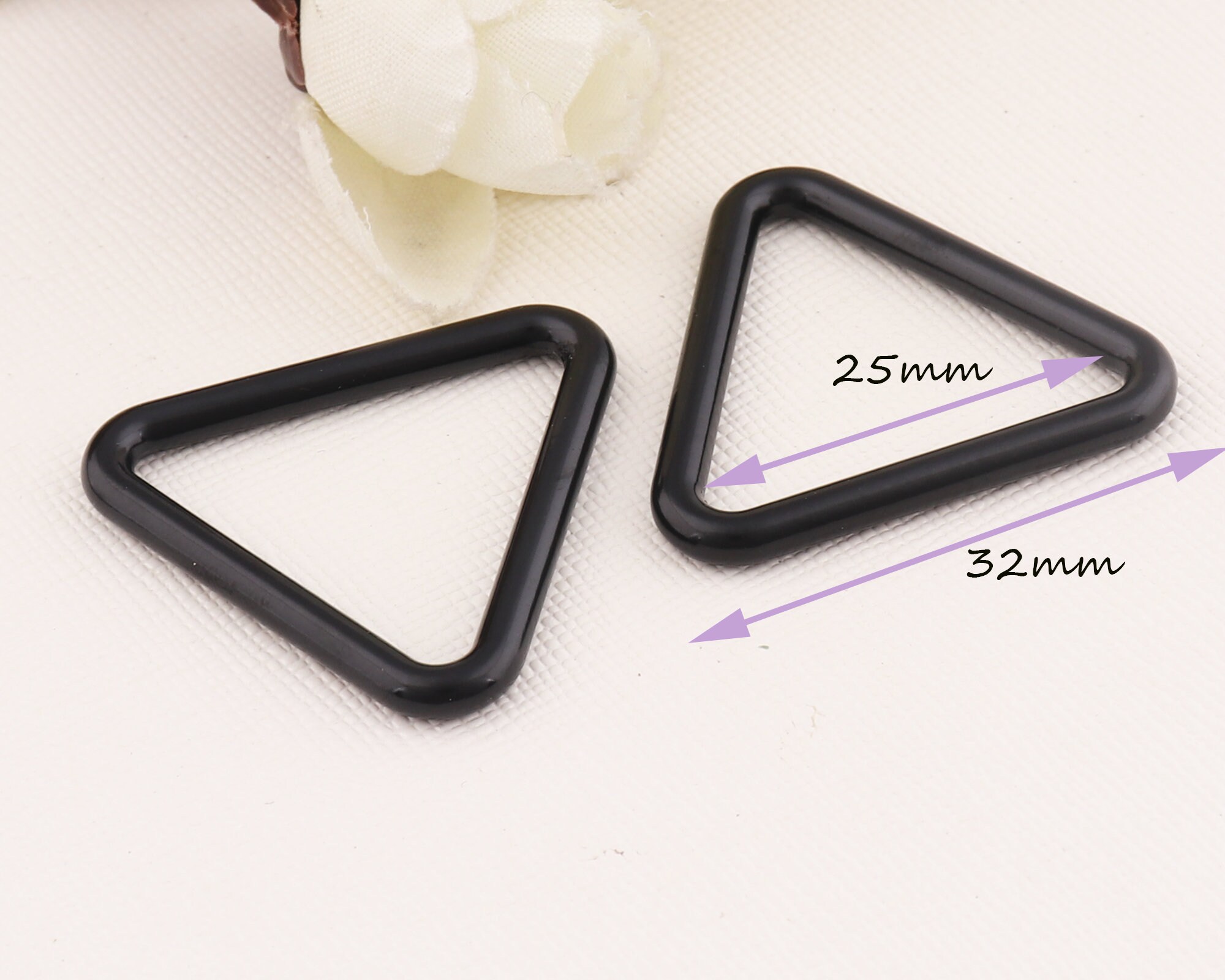 Closed Triangle Jump Rings,black Colored Metal Triangle Connectors,25mm ...