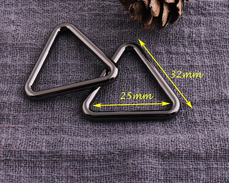 6pcs Triangle Shape Jump Rings , Silver Tone Triangle Jumpring or Bails ...