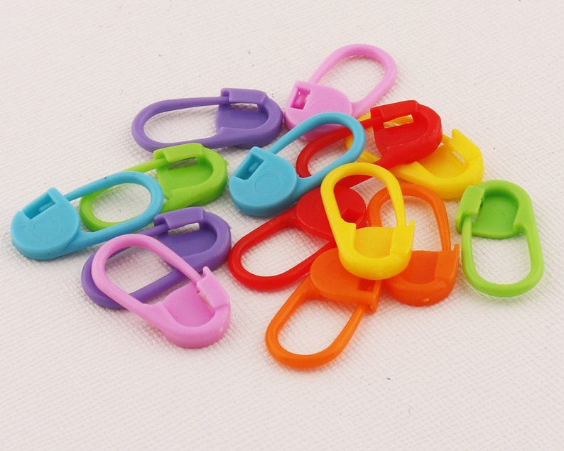 Plastic Safety Pin Markers/locking Stitch Markers/plastic - Etsy