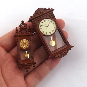 1:12 Exquisite Antique Wooden Clock Mini Vintage Pendulum Wall Clock ...