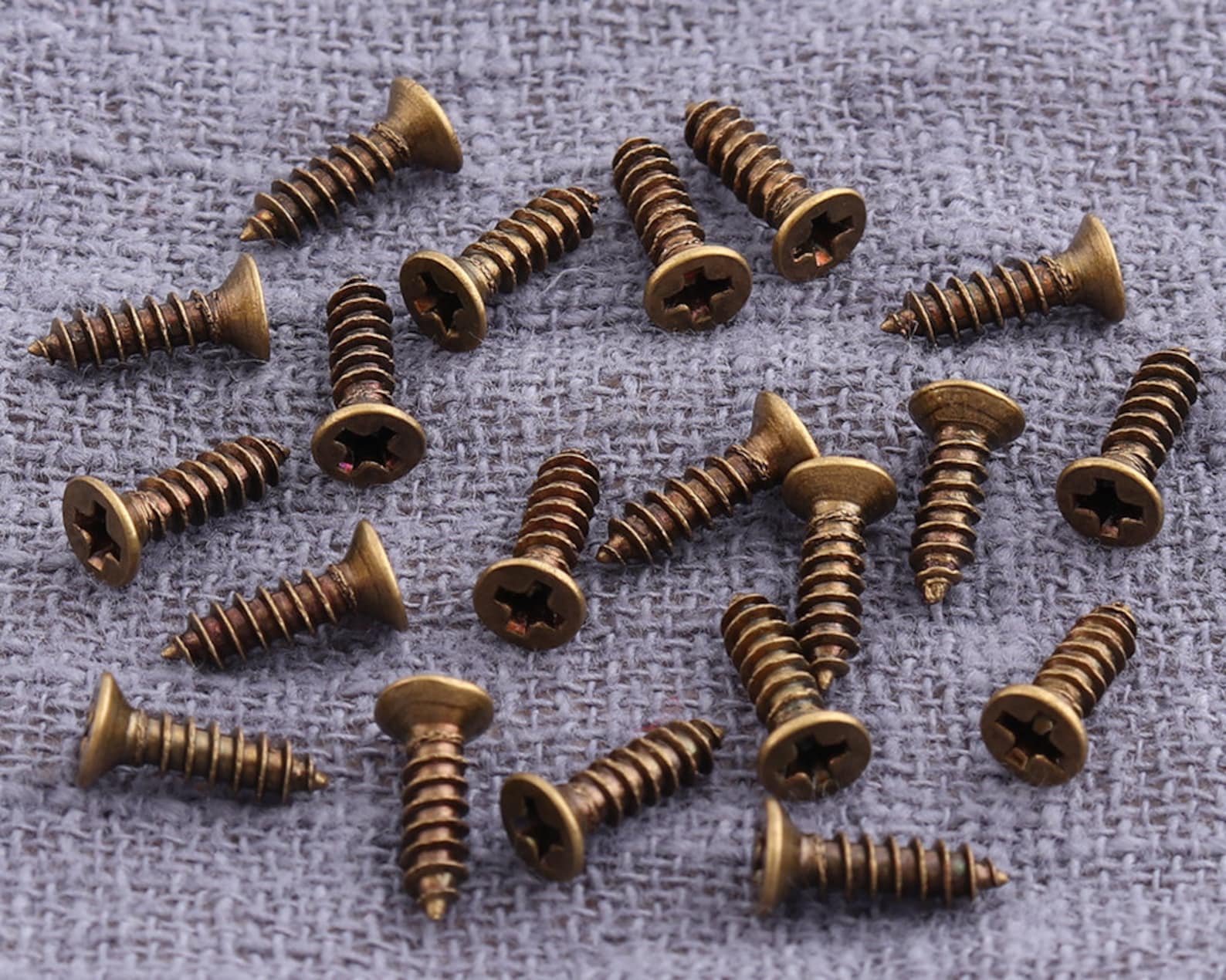 100pcs Bronze / Gold Flat Head Screws for Small Box - Etsy UK