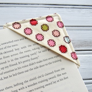 Fabric Corner Bookmark, Polka Dot Bookmark, Pink Bookmark, Daisy ...