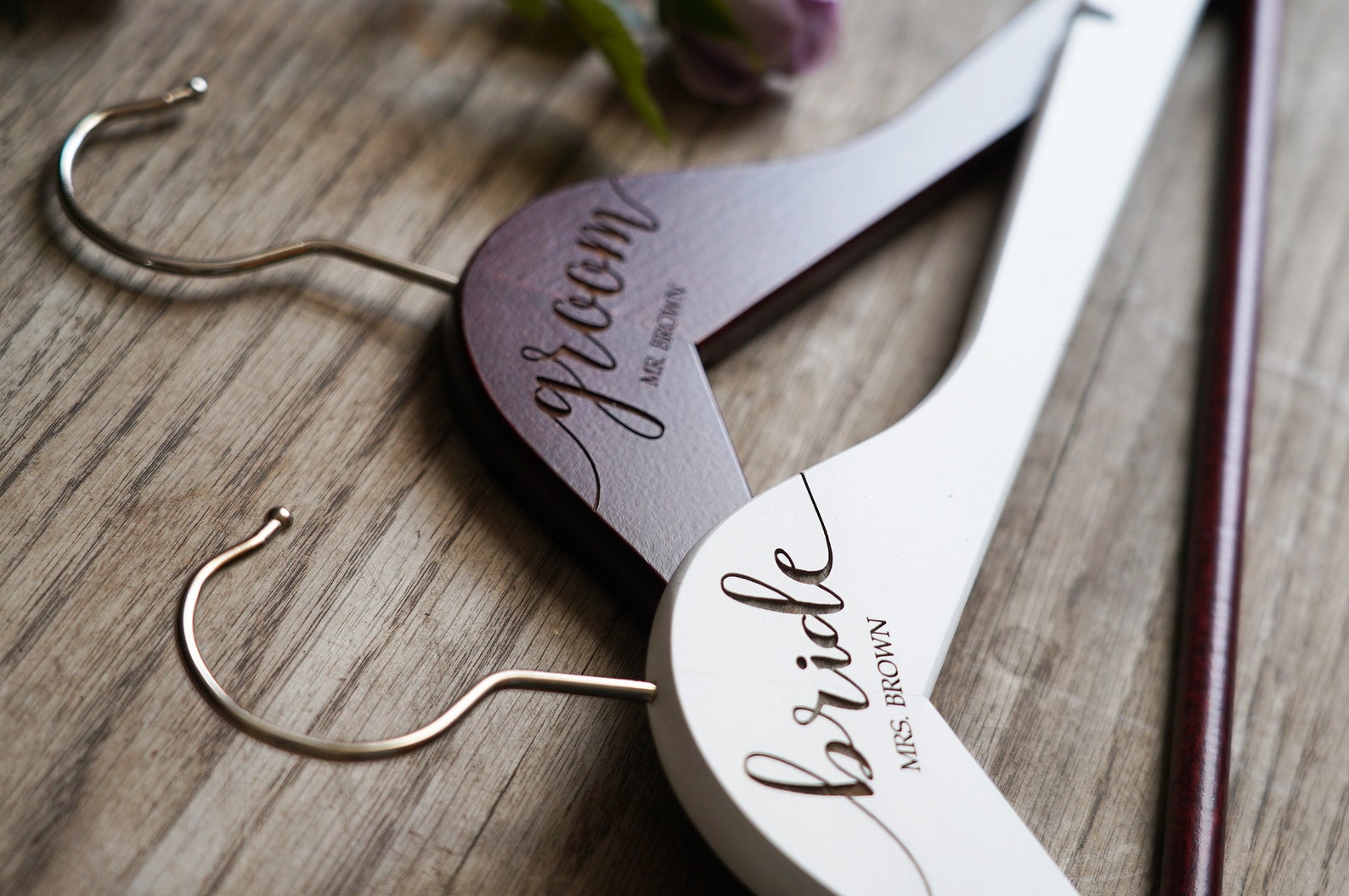 SET of 2 Personalized Hangers Engraved Hangers for Bride & | Etsy