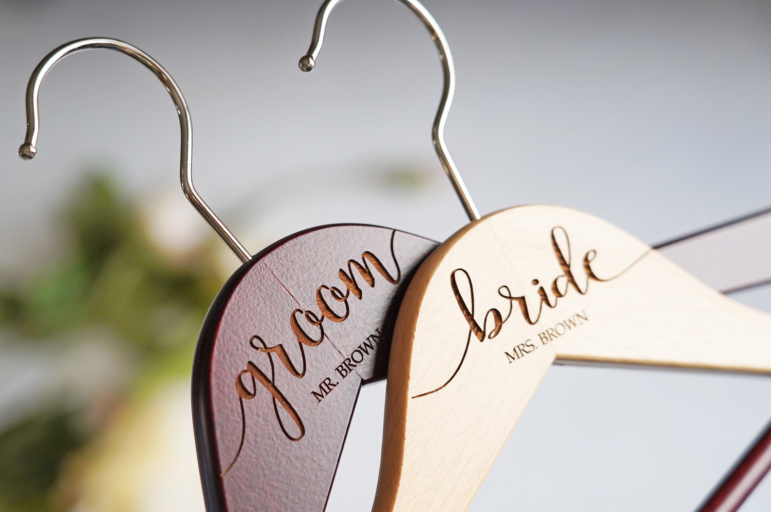 SET of 2 Personalized Hangers Engraved Hangers for Bride & - Etsy