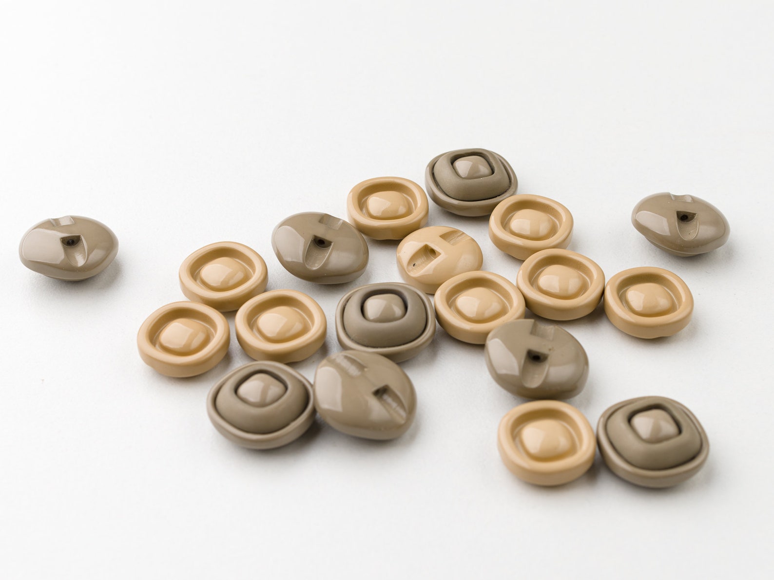 Vintage Buttons With Geometric Structure 15mm 18mm 20mm - Etsy