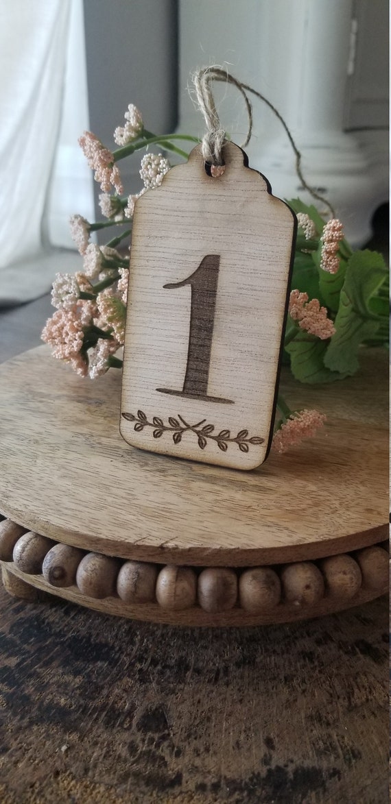 Rustic Wooden Table Number Tag // Farmhouse Style // Wedding - Etsy