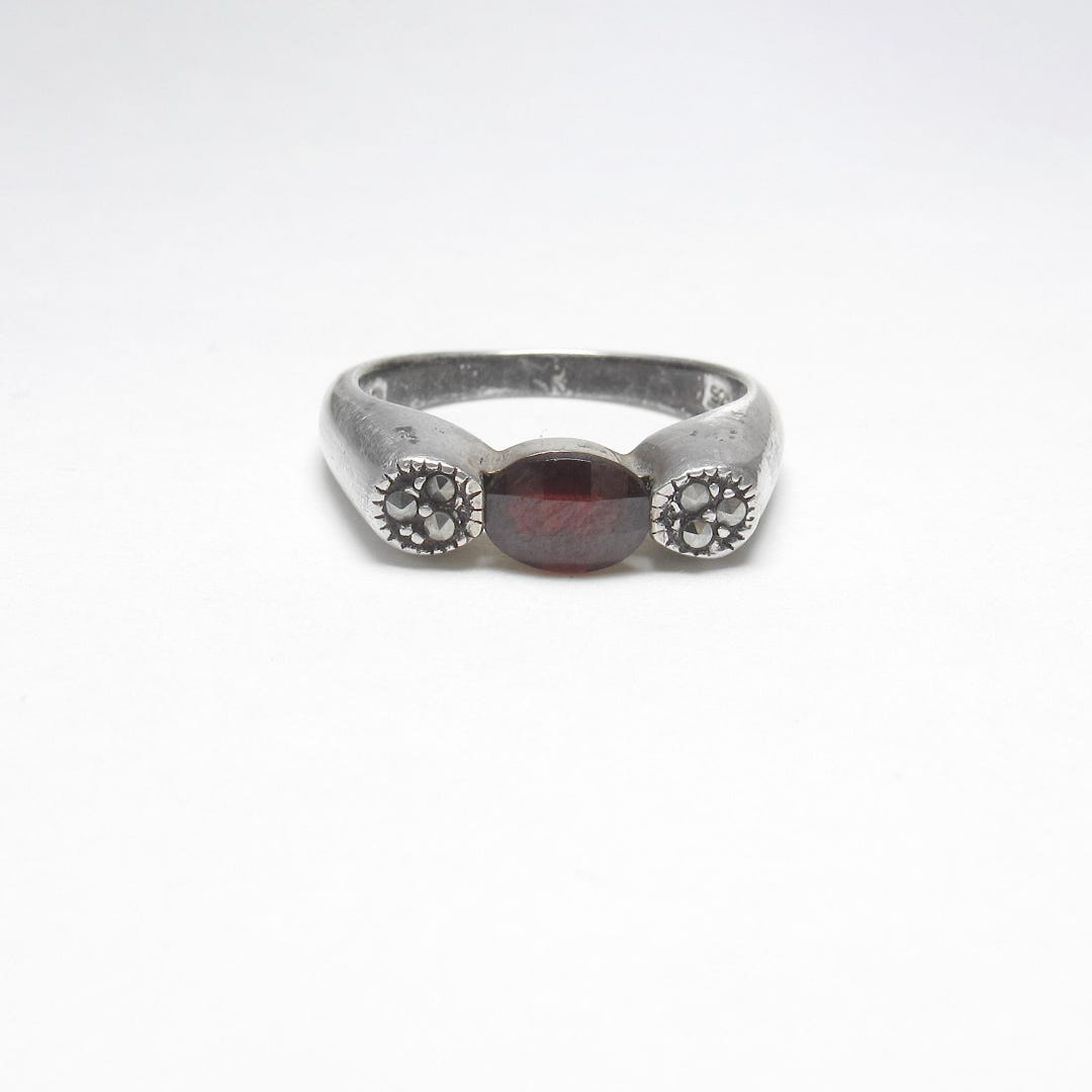 MARSALA Sterling Silver 1.00 Ct Natural Oval Cherry Red Garnet and ...