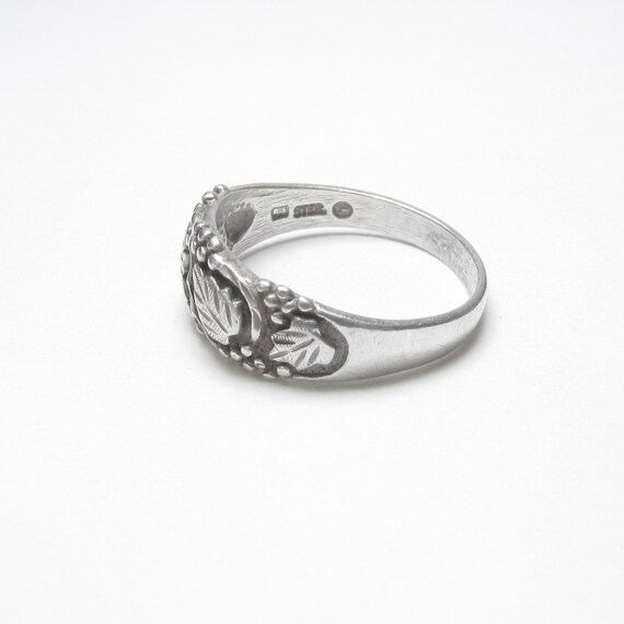 Sterling Silver Detailed Leaf And Berry Design Ring V… - Gem