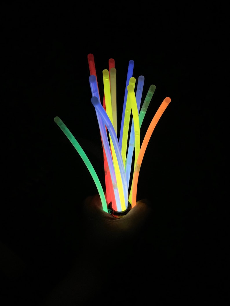 100 x Glow Sticks 20cm glowing wrist bands with connectors | Etsy