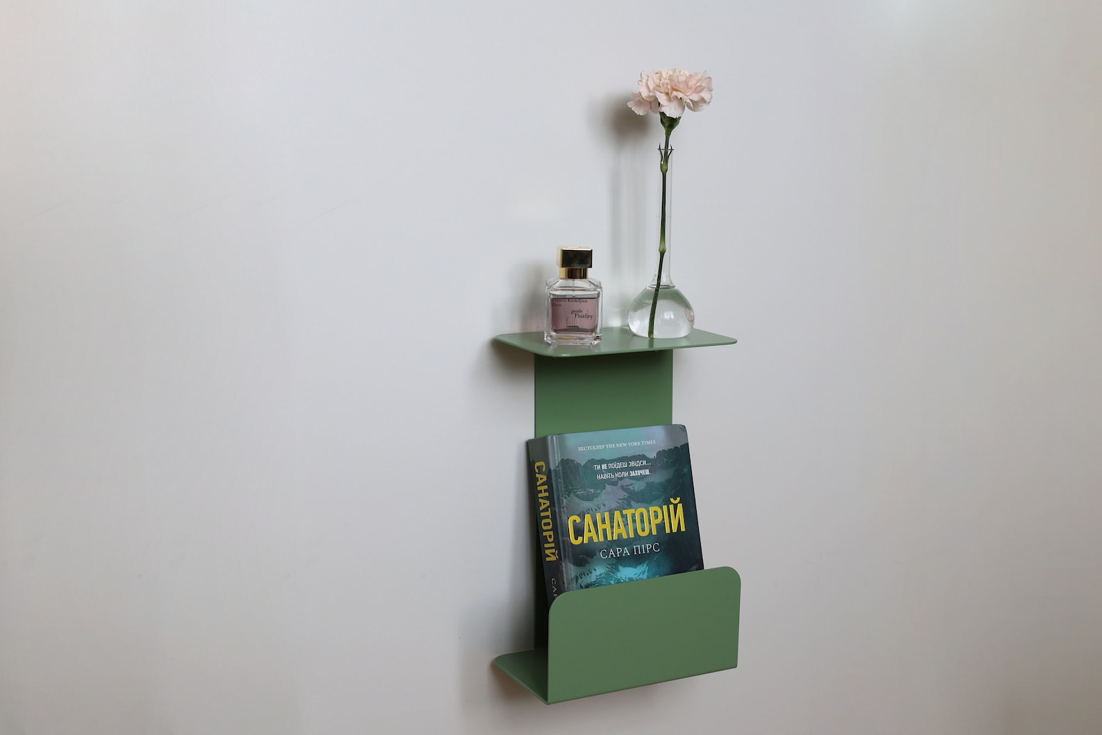 Modern Metal Floating Nightstand, White Wall Mounted Bedside Shelf ...