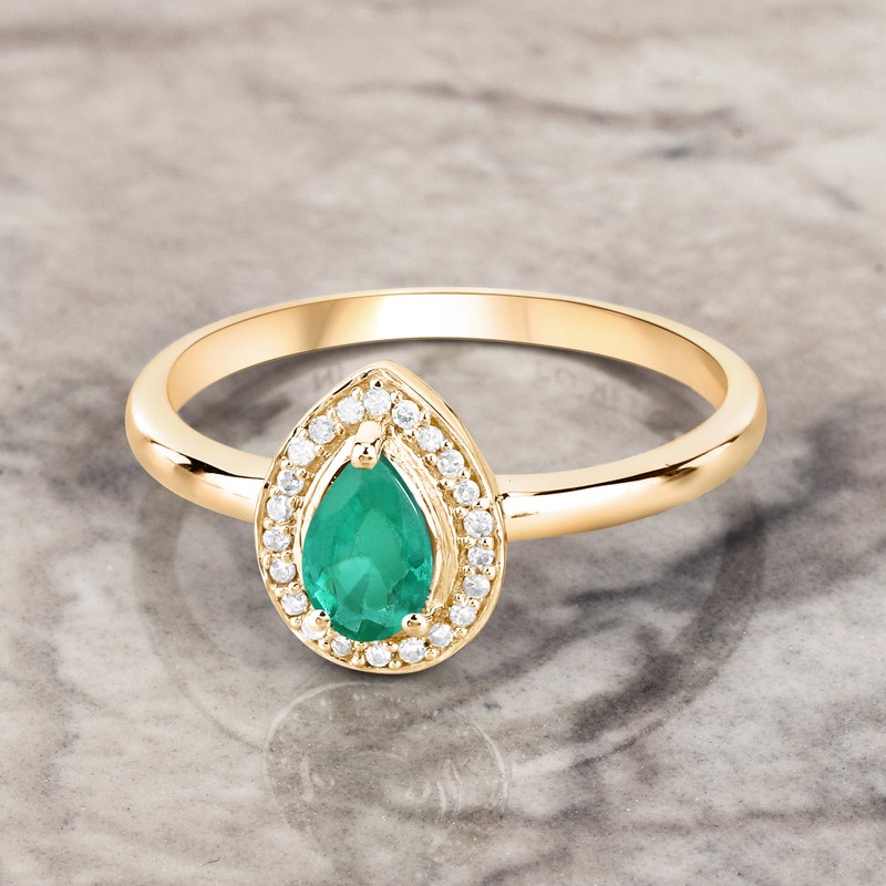 Emerald Gold Ring - Etsy