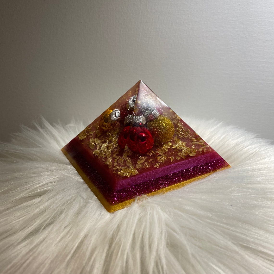 Fuchsia and Gold Ornament Mini Pyramid Resin Pyramid Holiday - Etsy