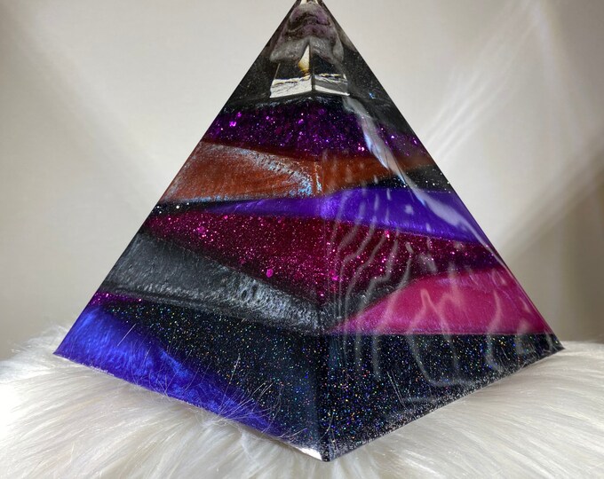 Pink Garnet Stone Pyramid, Home Decor, Resin Pyramid - Etsy