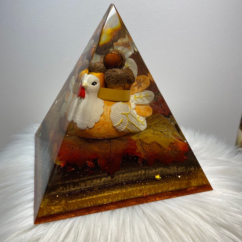 Thanksgiving Turkey Pyramid With Leaves and Acorns Home - Etsy
