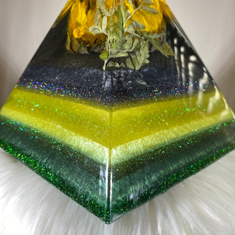Sunflower Pyramid With Bee Home Decor Resin Pyramid - Etsy