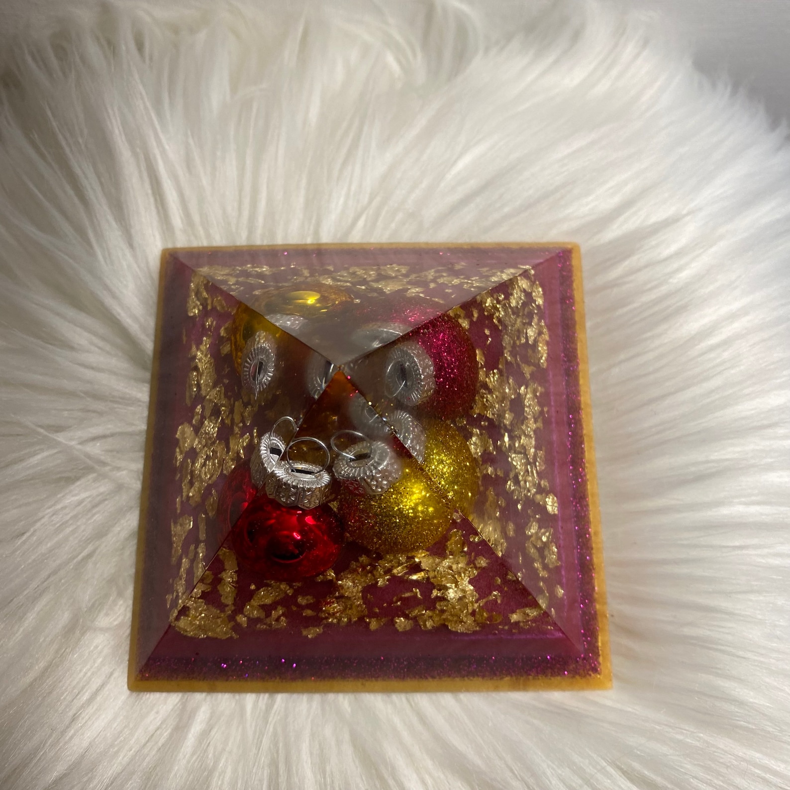 Fuchsia and Gold Ornament Mini Pyramid Resin Pyramid Holiday | Etsy