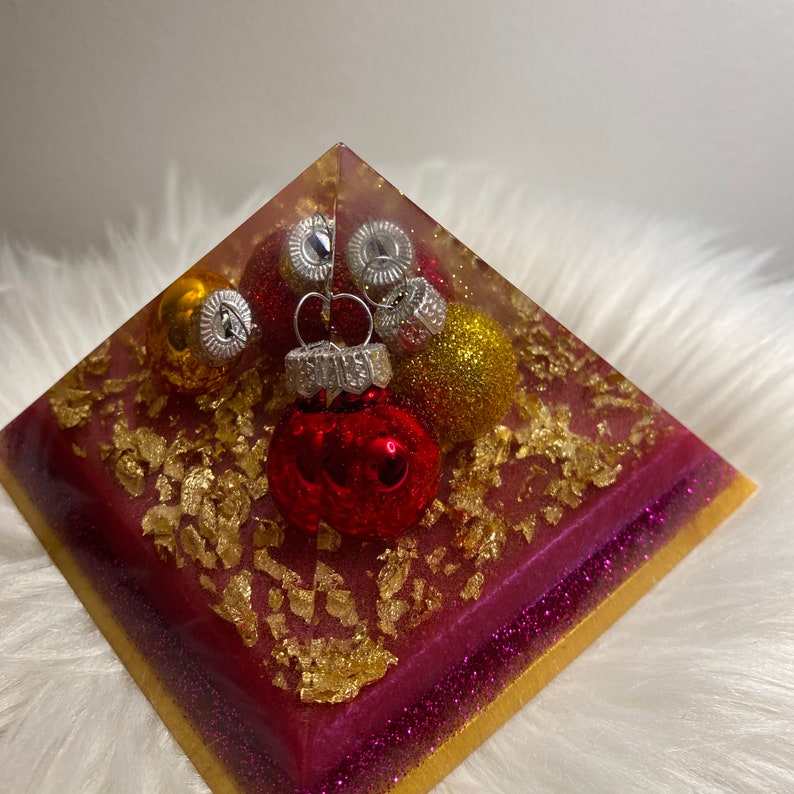 Fuchsia and Gold Ornament Mini Pyramid Resin Pyramid Holiday | Etsy
