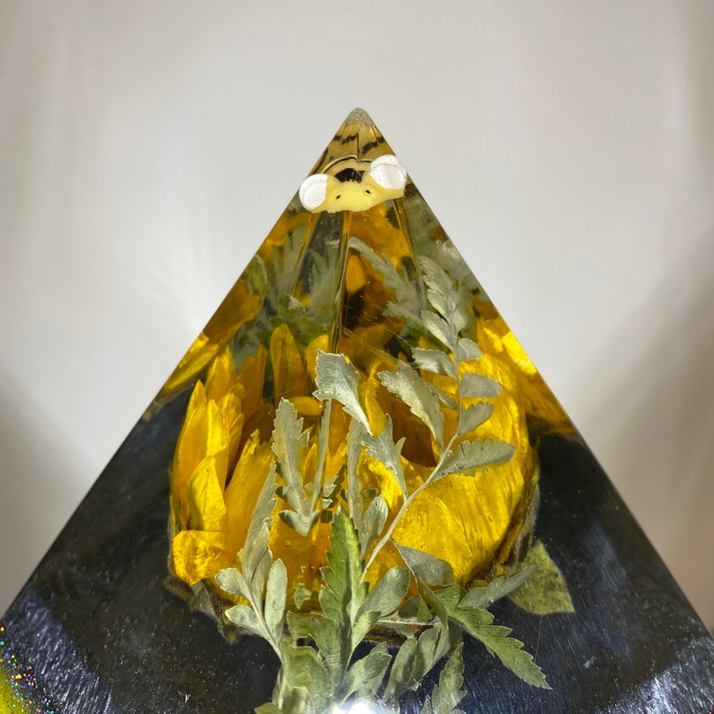 Sunflower Pyramid With Bee Home Decor Resin Pyramid - Etsy