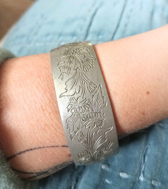 Vintage pewter kirk signed - Gem