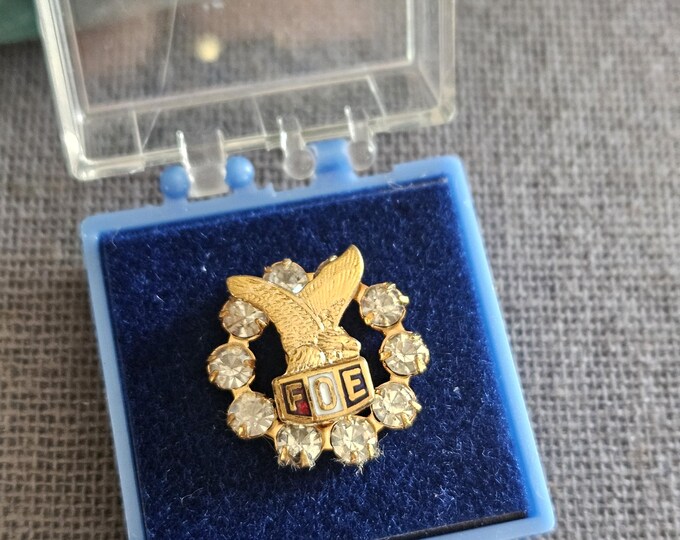 FOE Fraternal Order of Eagles Emblem Tie Tack New Old Stock Gold Tone ...
