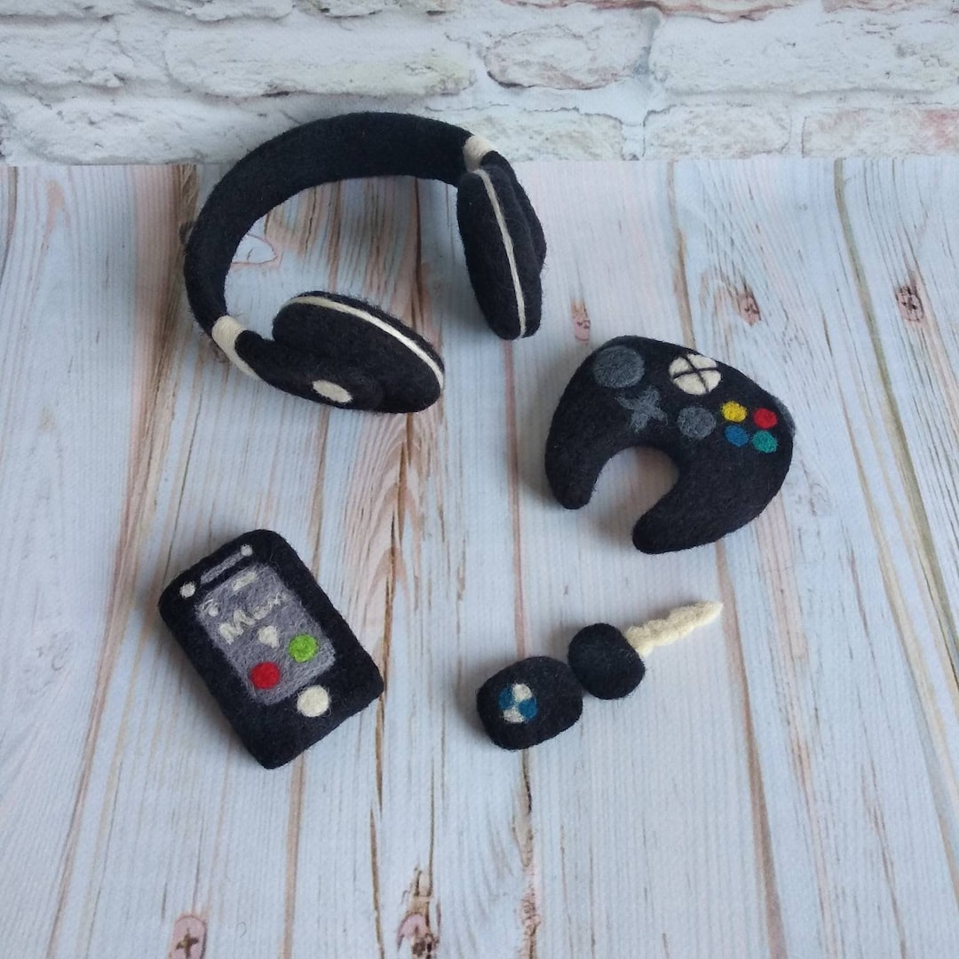 Newborn Felted Device Props: Mobile Phone, Car Key, Record Player ...