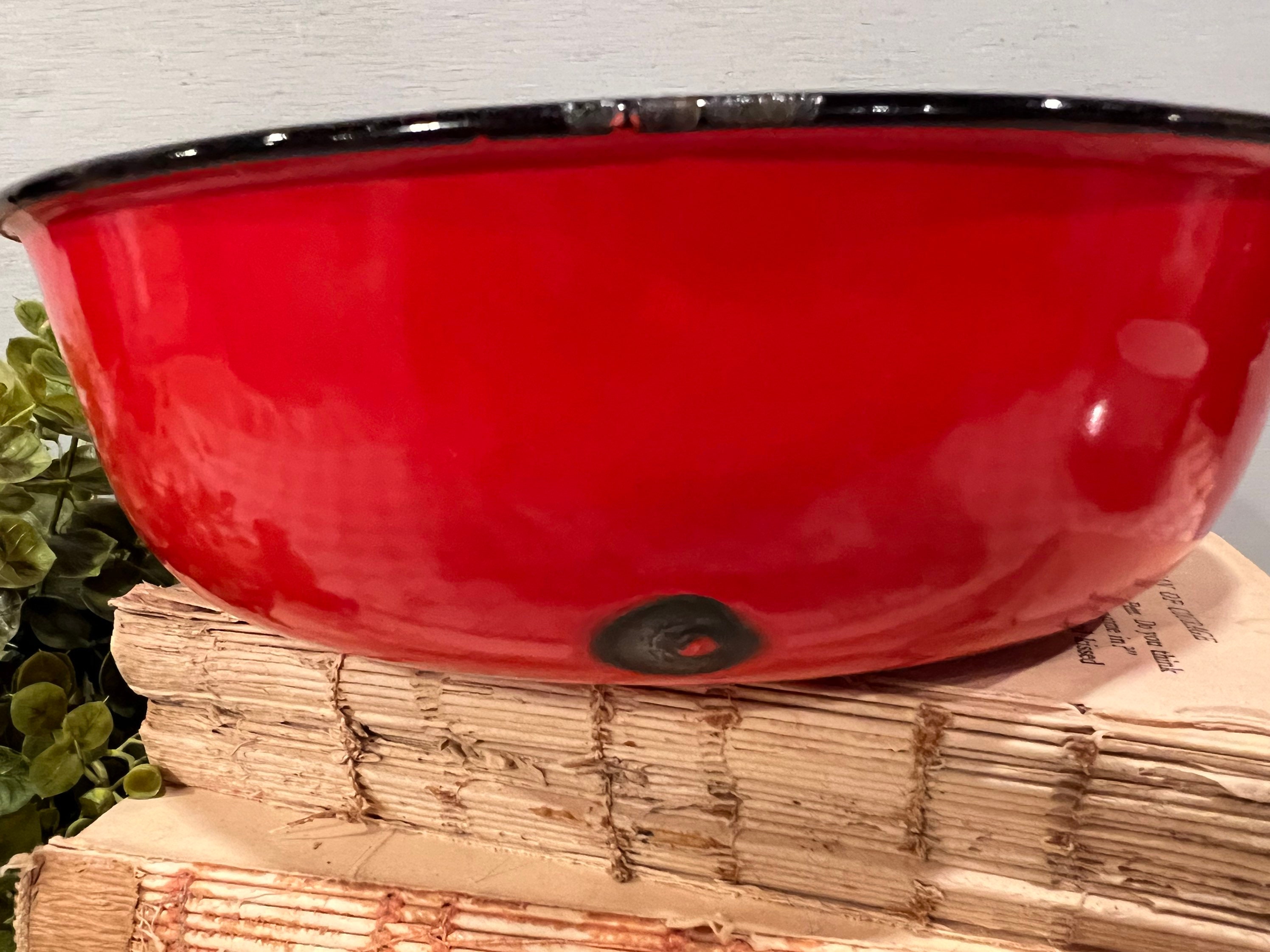 Vintage Cream Cityware Milwaukee Red /white Enamelware Bunt/ringmold - Etsy