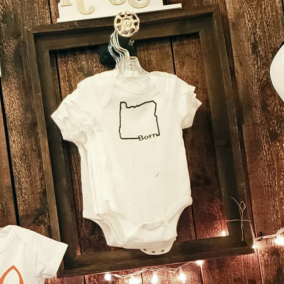 Oregon Born Bodysuit • Onesie - Etsy