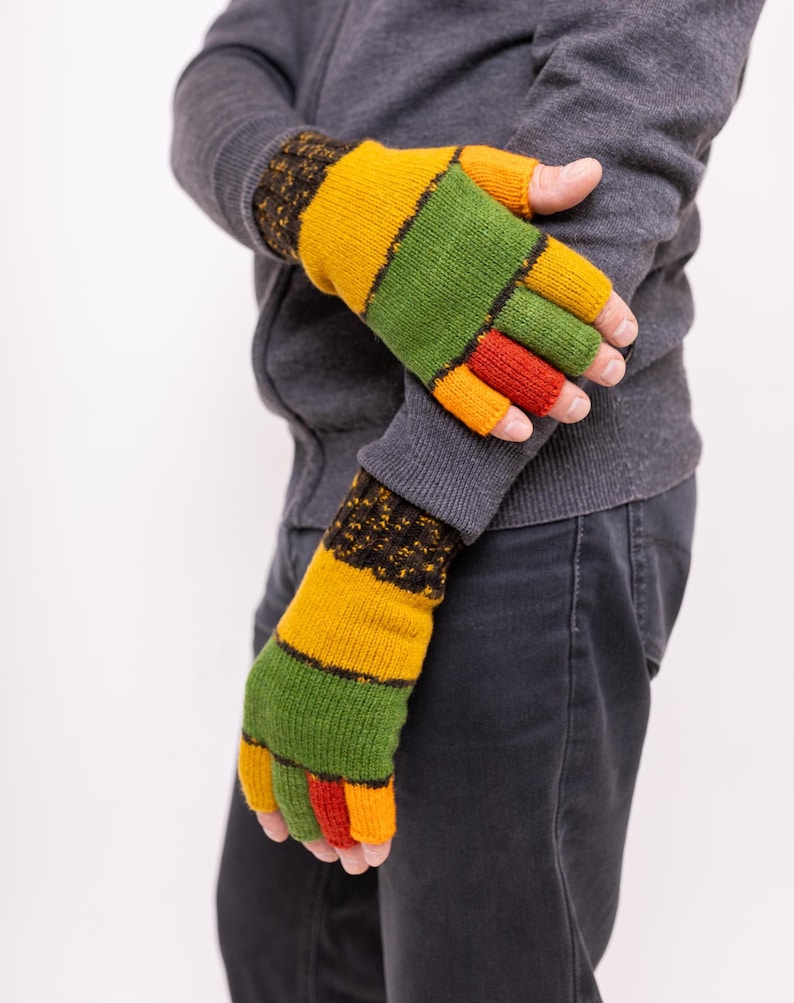 100% Wool Fingerless Gloves, Knit From Hand-dyed Yarn - Etsy