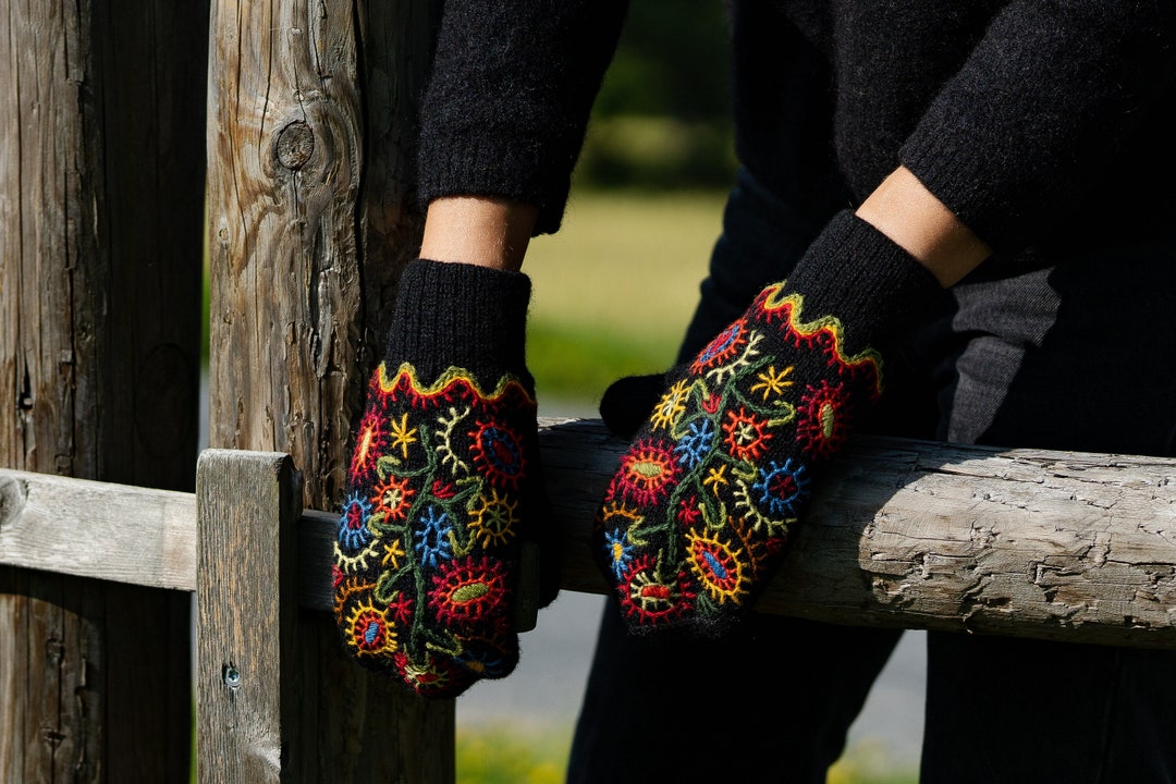 Wool Mittens With Handmade Embroidery Double Layer Mittens Embroidered ...