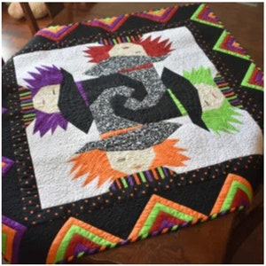 Witch Way??? Table Topper Quilt Pattern by EZ Patterns - Etsy