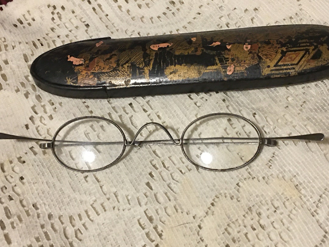 Vintage Wire Spectacles With Oriental Themed Paper Mâché Lacquer Case ...