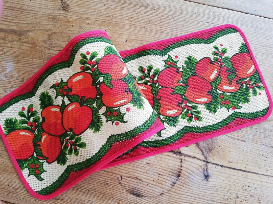 35" DANISH INKA HANDPRINTED Jute Christmas Table Runner - Vintage Mint ...