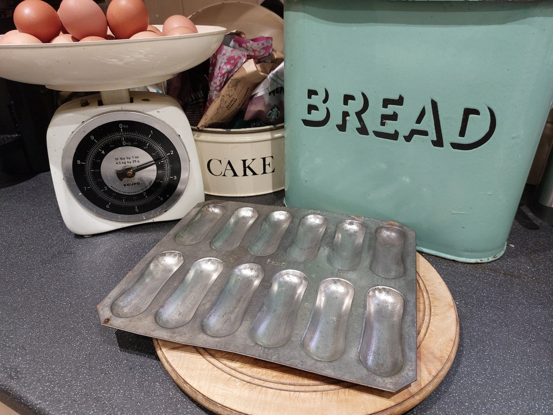 Vintage Skyline éclair Baking Tray. Vintage Kitchen Utensils. Vintage ...