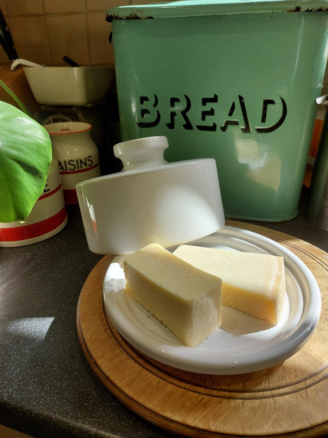 Vintage TG Green Cheese Dome, Cheese Cloche. Vintage Ceramic Cheese ...