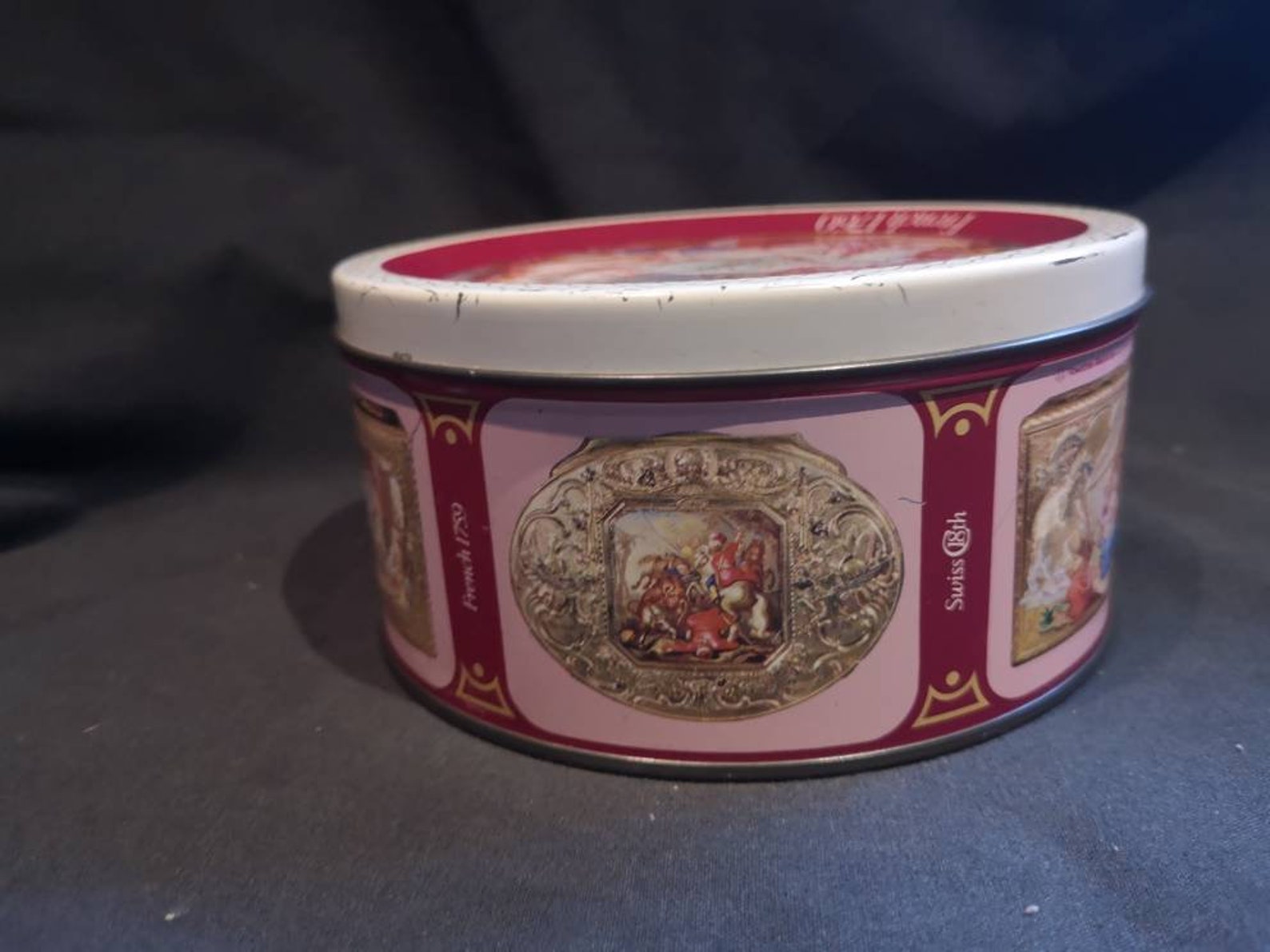 Vintage Macintosh Quality Street Chocolate Tin. 1940s Special Edition ...