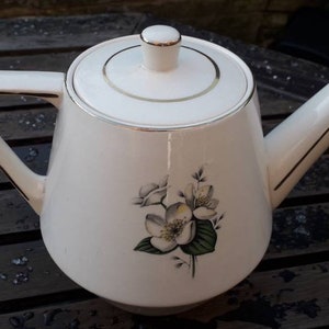 Vintage 1950s Heatmaster Teapot With Christmas Rose Pattern Made ...