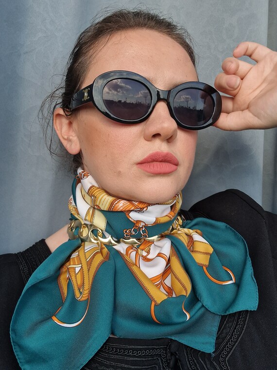 80/90 Vintage Italian Scarf in Green - Gem