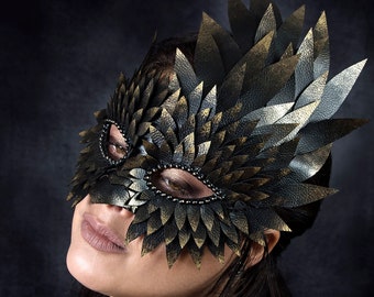 Black bird mask | Etsy