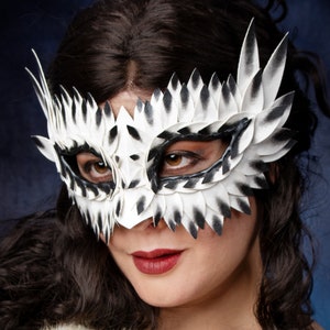 Snowy Owl Mask, White Bird Layered Feather Masquerade Mask - Etsy