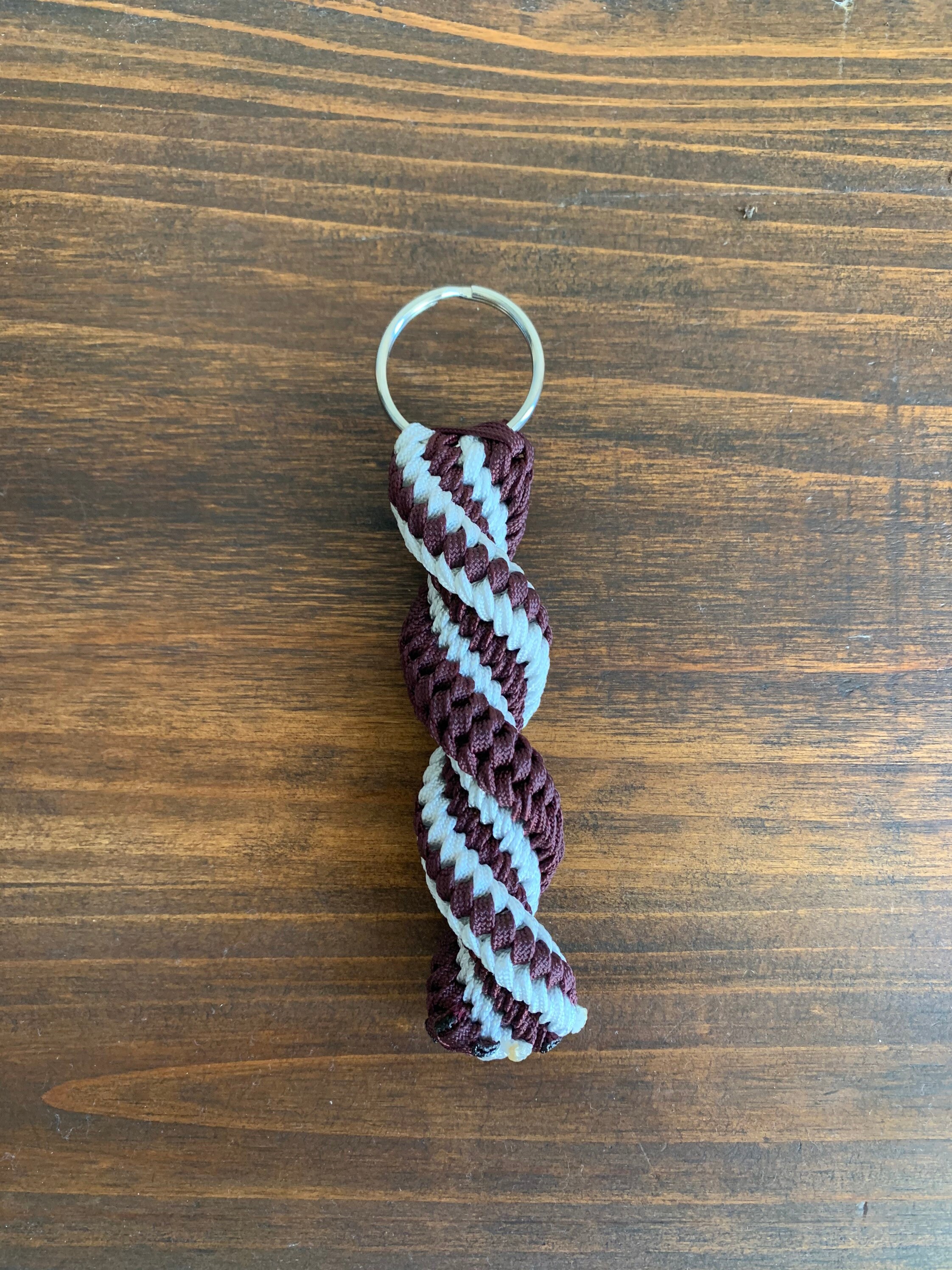 5-string Maroon and White Spiral Paracord Keychain Texas A&M ...