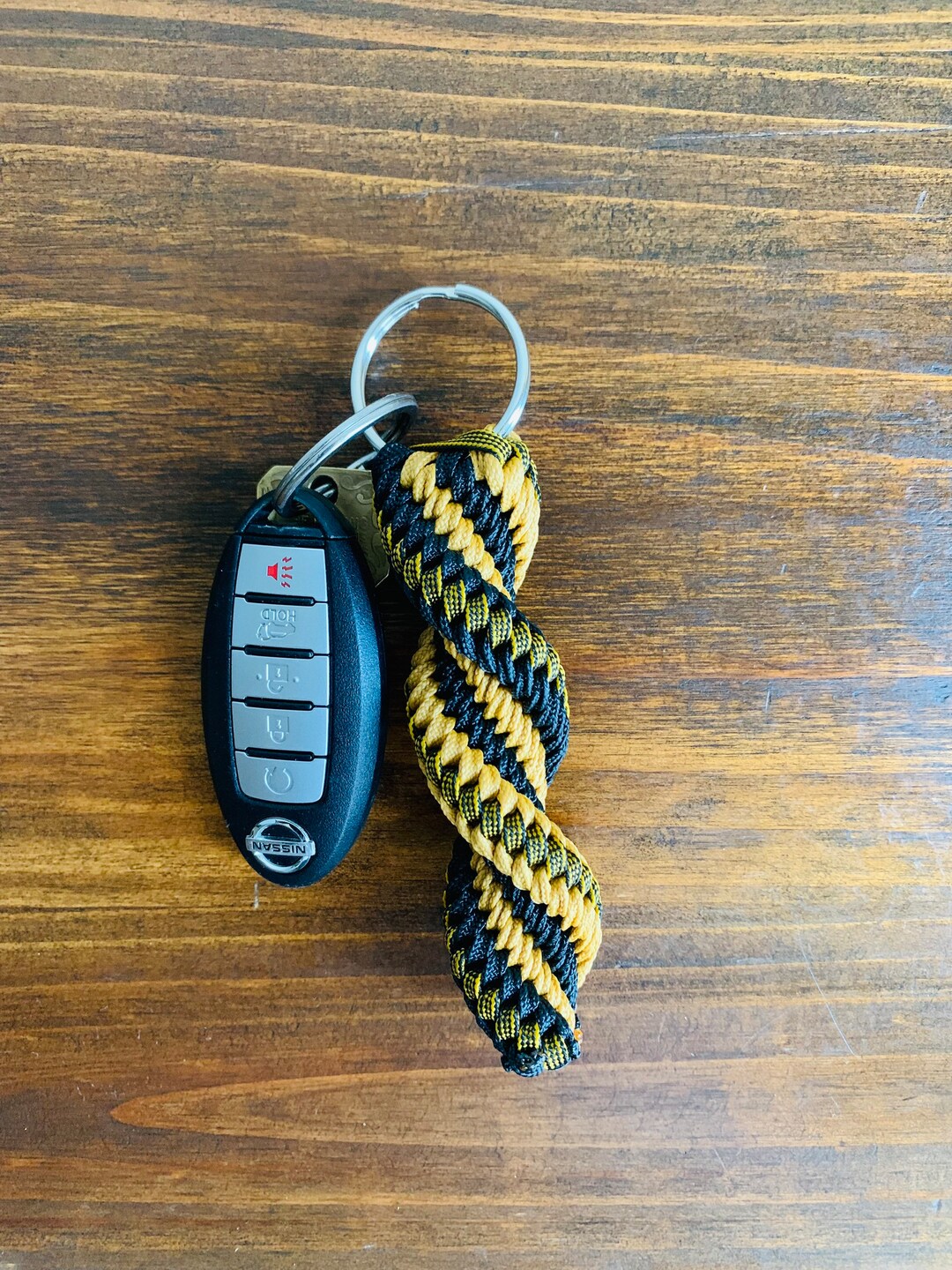 5-string Black & Gold Spiral Paracord Keychain Alpha Phi Alpha Saints ...