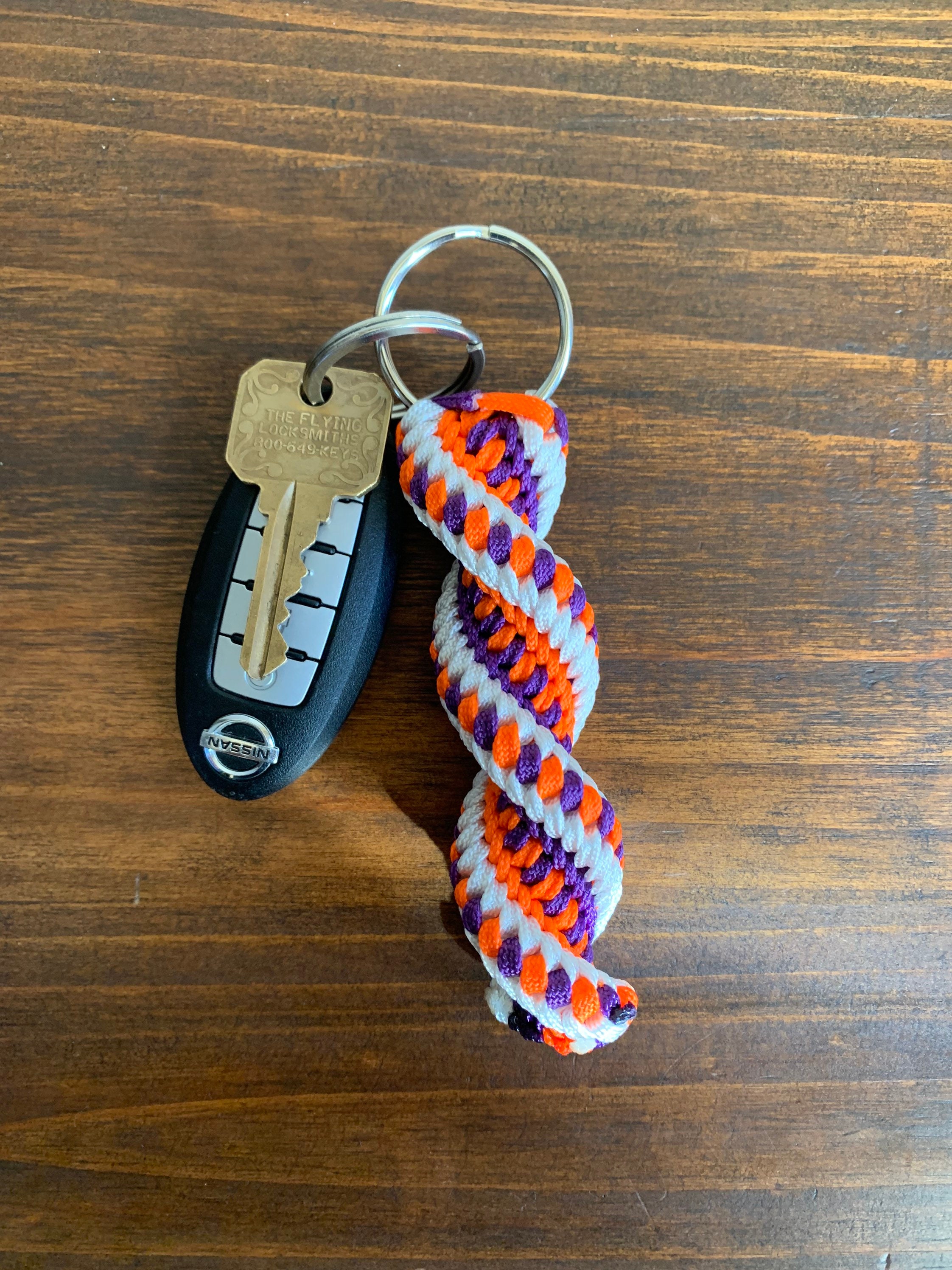 How To Make A Softball Keychain From Paracord Carla Schauer Designs ...