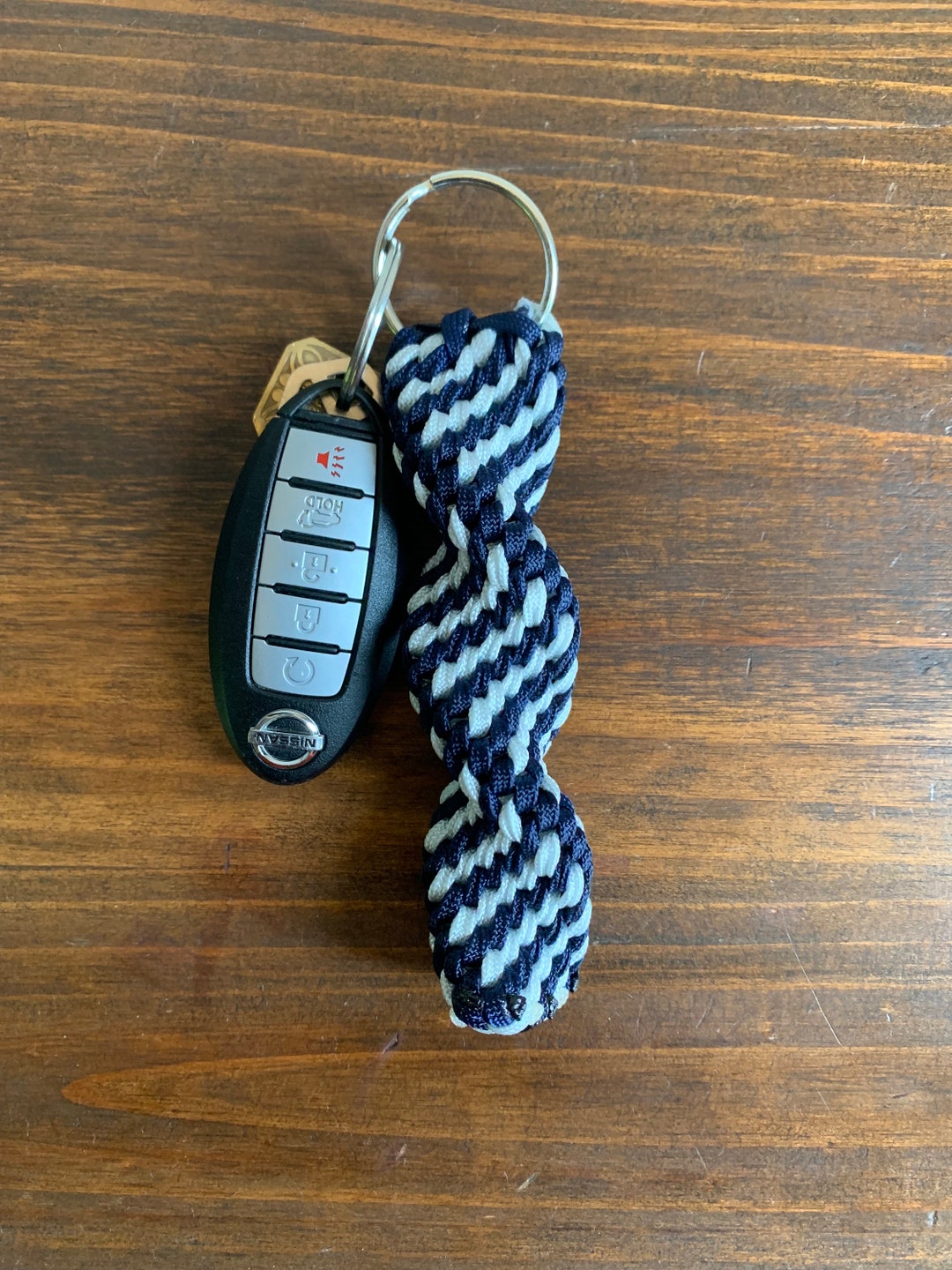 6-string Navy Blue and White DNA Spiral Paracord Keychain Penn State ...