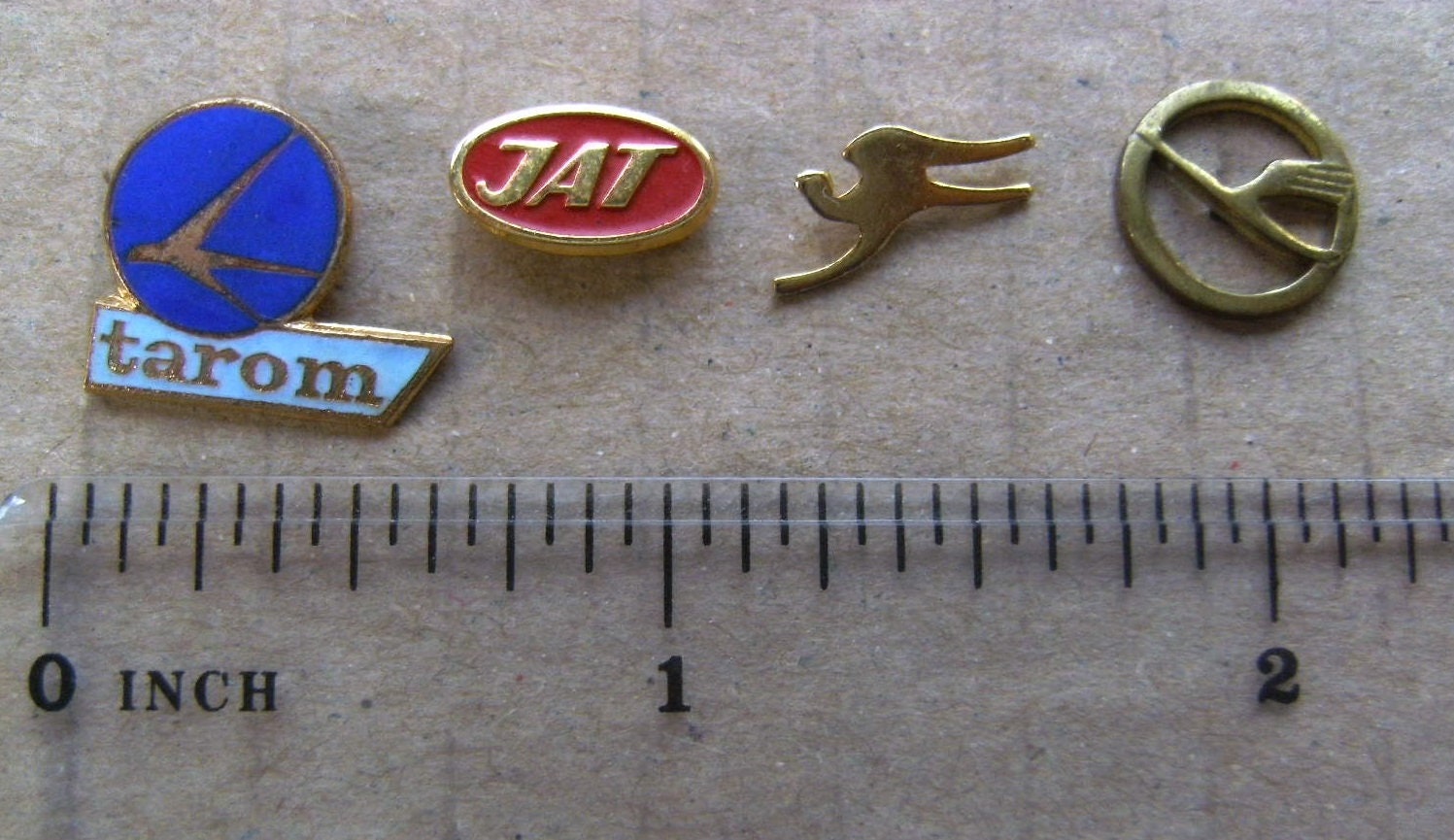 Airlines Vintage Pin Badges Lot of 4: Lufthansa, Tarom, Qantas & JAT ...