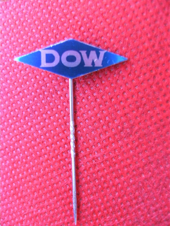 DOW logo chemical company - Vintage pin badge - Gem