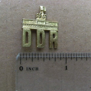 Brandenburg Gate Berlin DDR Vintage Pin Badge - Etsy
